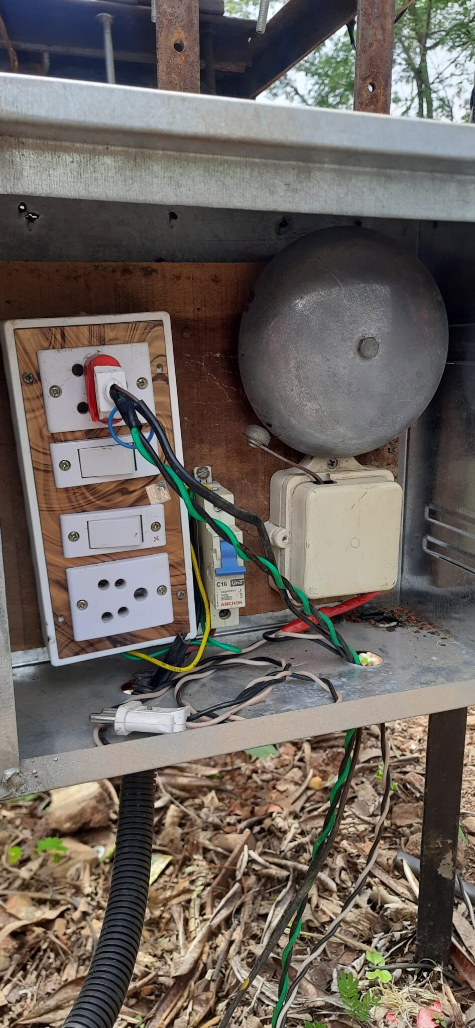 Main Gate: vigyan asham | DESIGN INNOVATION CENTER